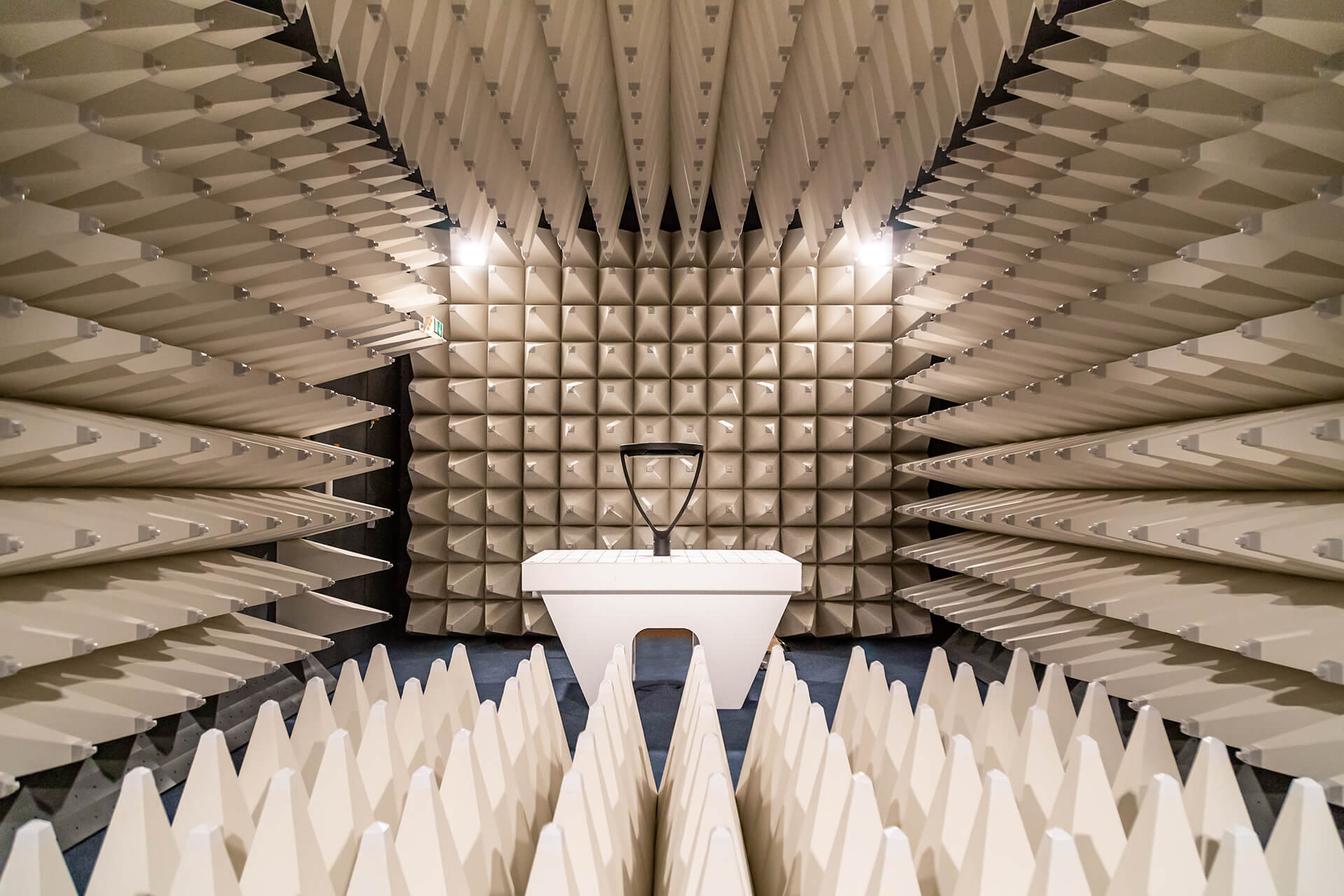 Lighting testing & Laboratories | AEC Illuminazione